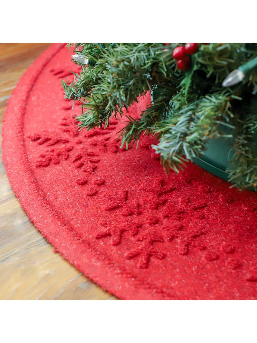 WaterHog Snowflake Tree Skirt Mat | Gardener's Supply